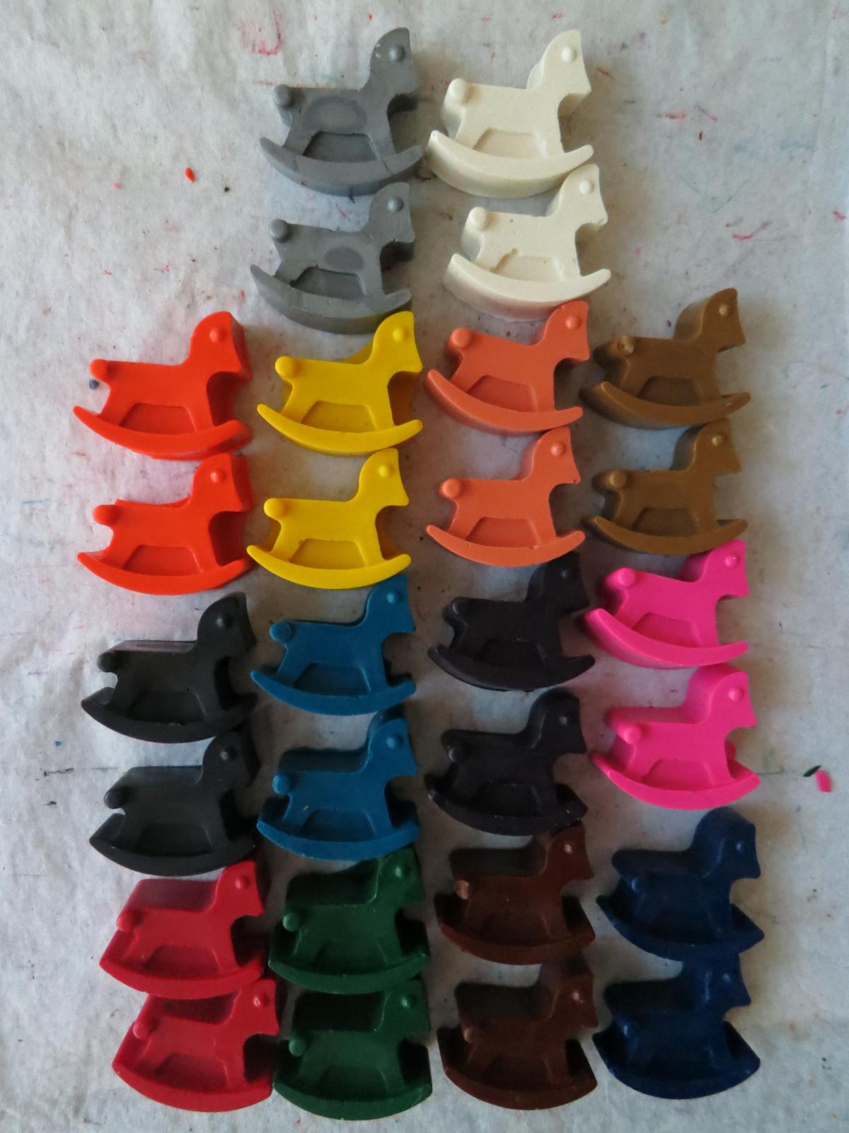 Rocking Horse Crayon Set Of 56 on Luulla