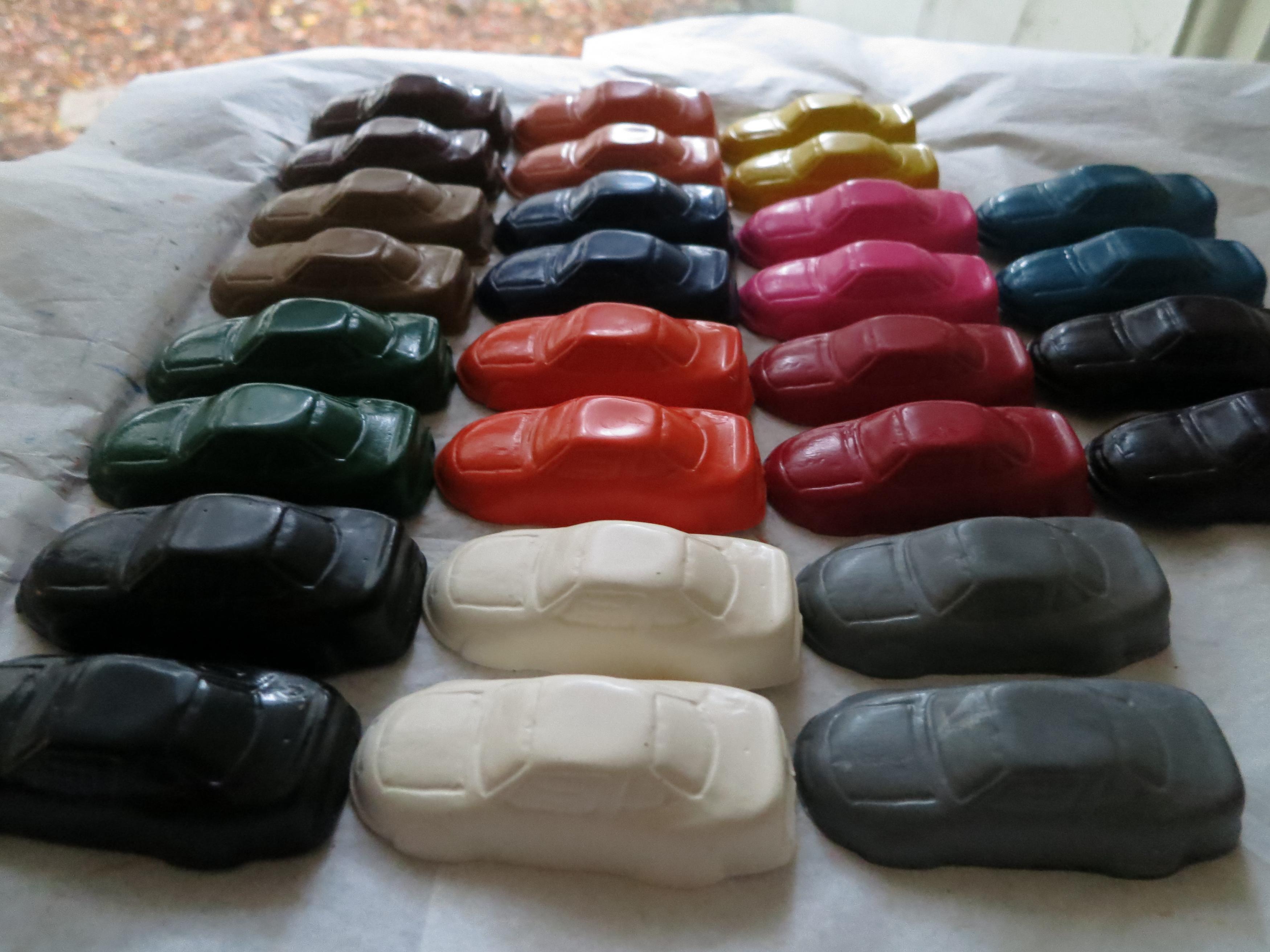 Sports Car Race Car Crayon Set Of 28 on Luulla